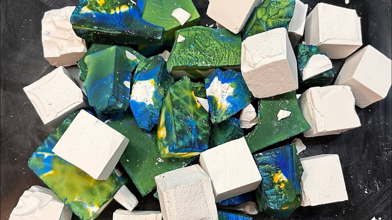 Fresh Dyed Gym Chalk and Plain White Gym Chalk Cubes - YouTube