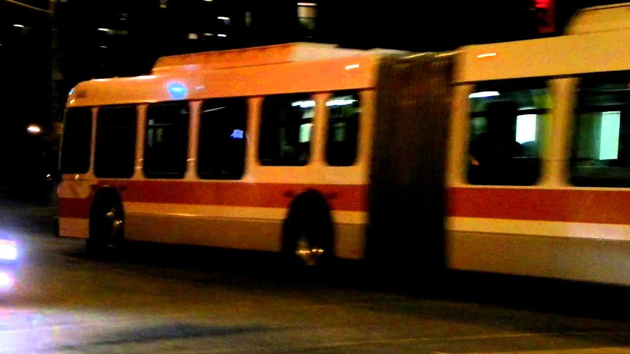 MiWay New Flyer D60LFR 885 on the 1E along Dundas St. - YouTube