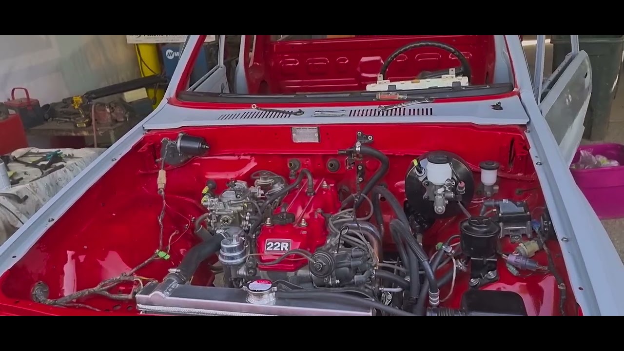 avance del pick up toyota 22r - YouTube