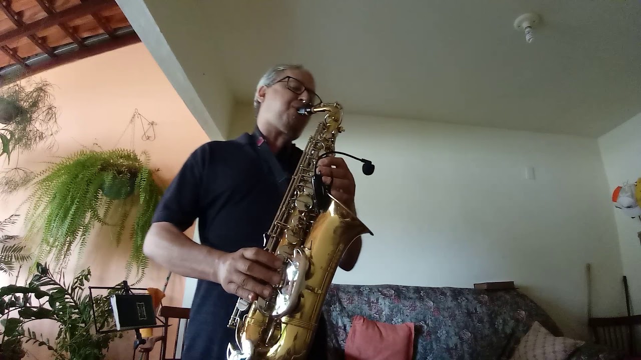 Sax Alto Parisian Francês, decada de 60 - YouTube