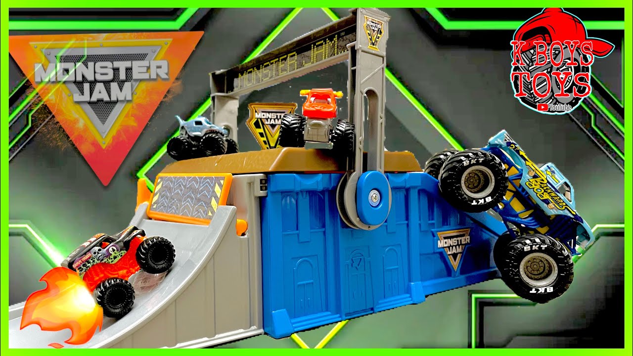 NEW PLAYSET! Monster Jam Mini Freestyle Flip Arena!! - YouTube
