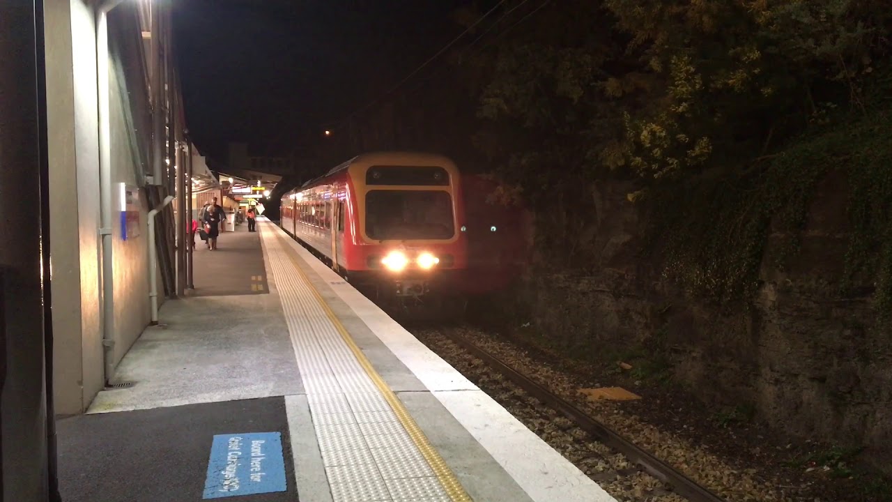 NSW Trainlink - Refurbed Endeavor DMU - "Bathurst Bullet" - Departing ...