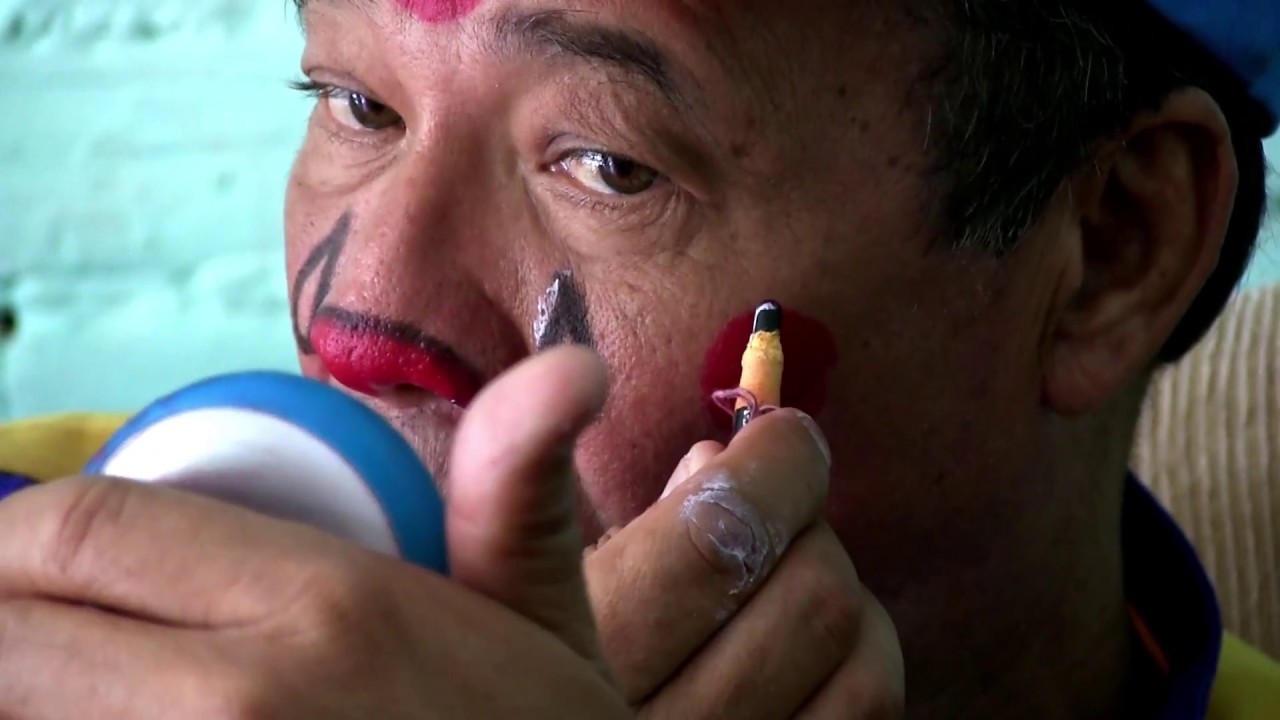 Yin Pin 'el payaso más popular de Chiapas'' - YouTube