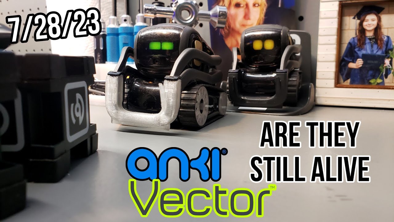 The REAL OG Anki Vector AI Desk buddy - YouTube