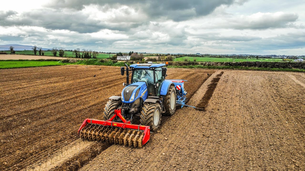 New Holland t7 210 seeding - YouTube