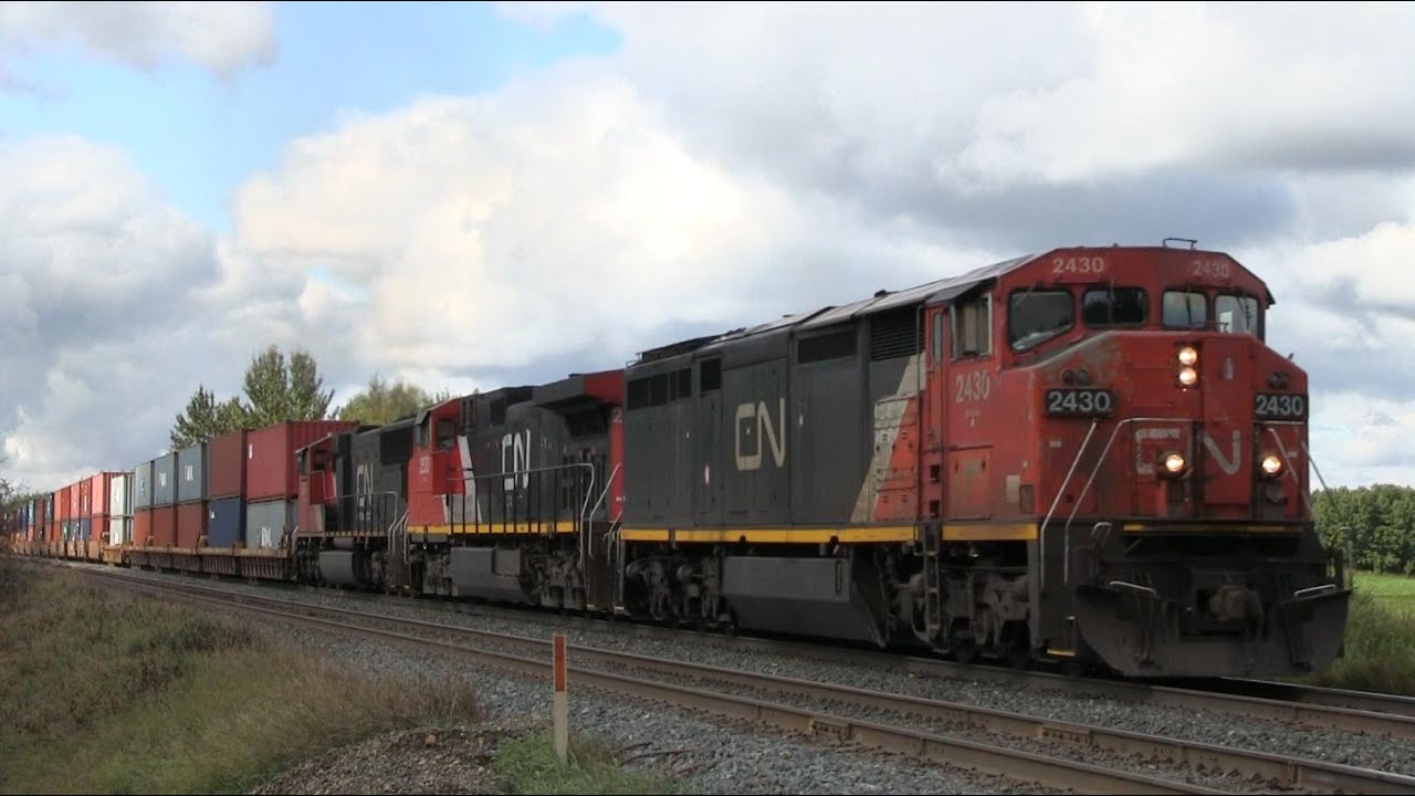 CN Train Spotting HD: CN 2430 2530 & 5647 Leads CN 116 East At Carvel AB 2/9 9/10/14 - YouTube
