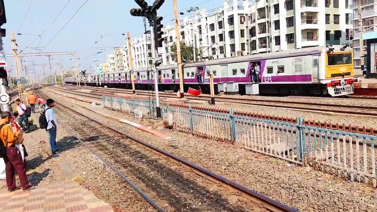COLOUR FULL EMU ENTER DUM DUM JUNCTION - YouTube