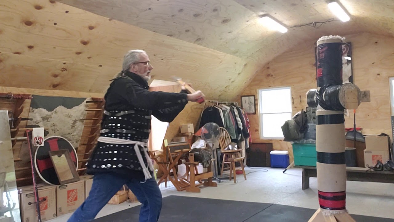 Eik's polearm video #13 close range attacks to extended range attacks ...