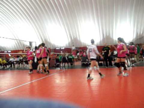 Diggin in the Dells volleyball - YouTube