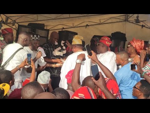 SEE HOW SEFIU ALAO STYLISHLY PRAISE HIS FANS TO GIVE HIM MORE BUNDLES ...