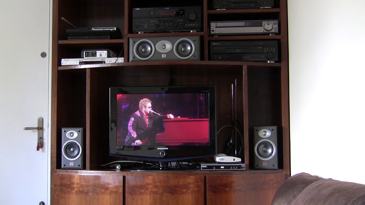 Back in time - The old home theater (2008) the basics - YouTube