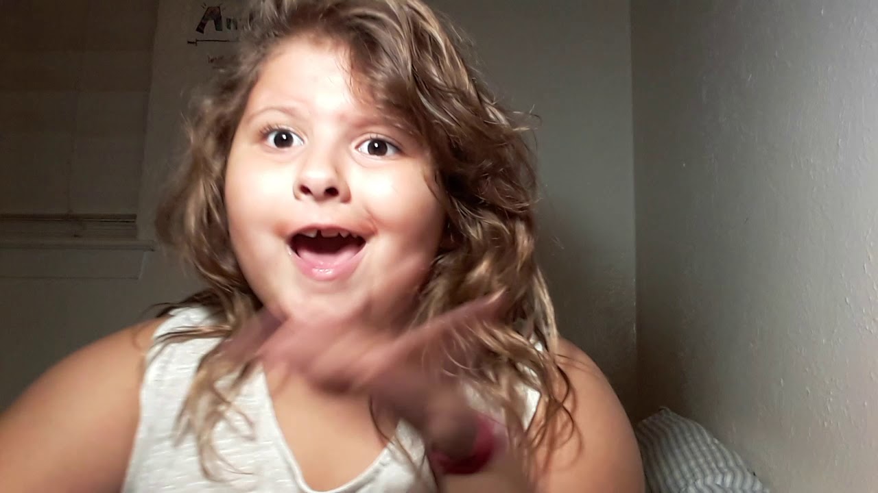 Get to know me better curly hair YouTuber - YouTube