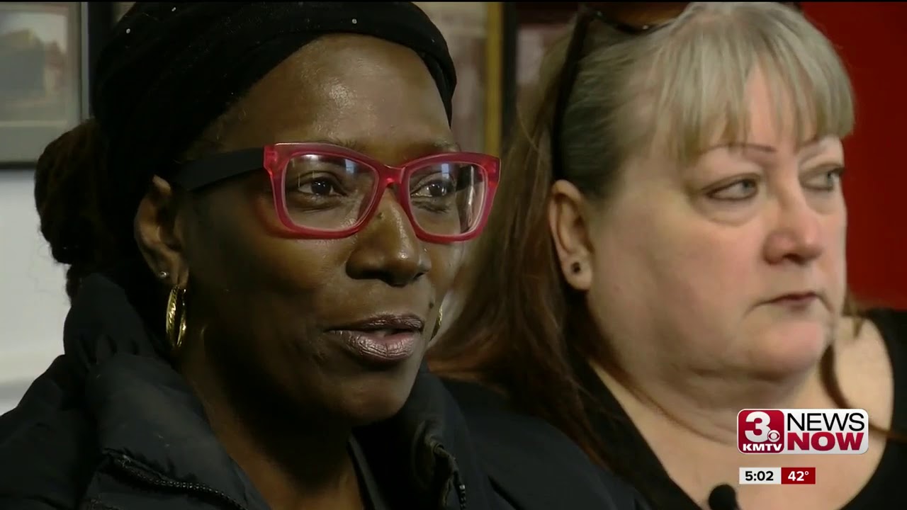 Mother of Amber Harris lends support to missing woman's mom - YouTube