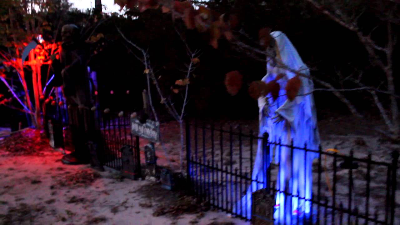 Haunted Yard 2012 Milton, FL - YouTube