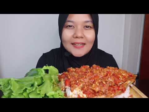 SUPER BIG!! 🔥 MUKBANG KEPALA IKAN PEDAS JUMBO!! Bikin Nafsu Makan Langsung Nambah Gila