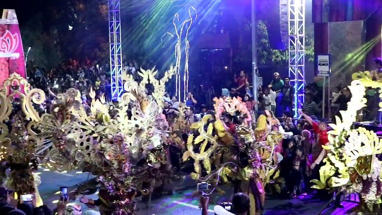 Semarang Night Carnival ; Famtrip Blogger Semarang Hebat - YouTube