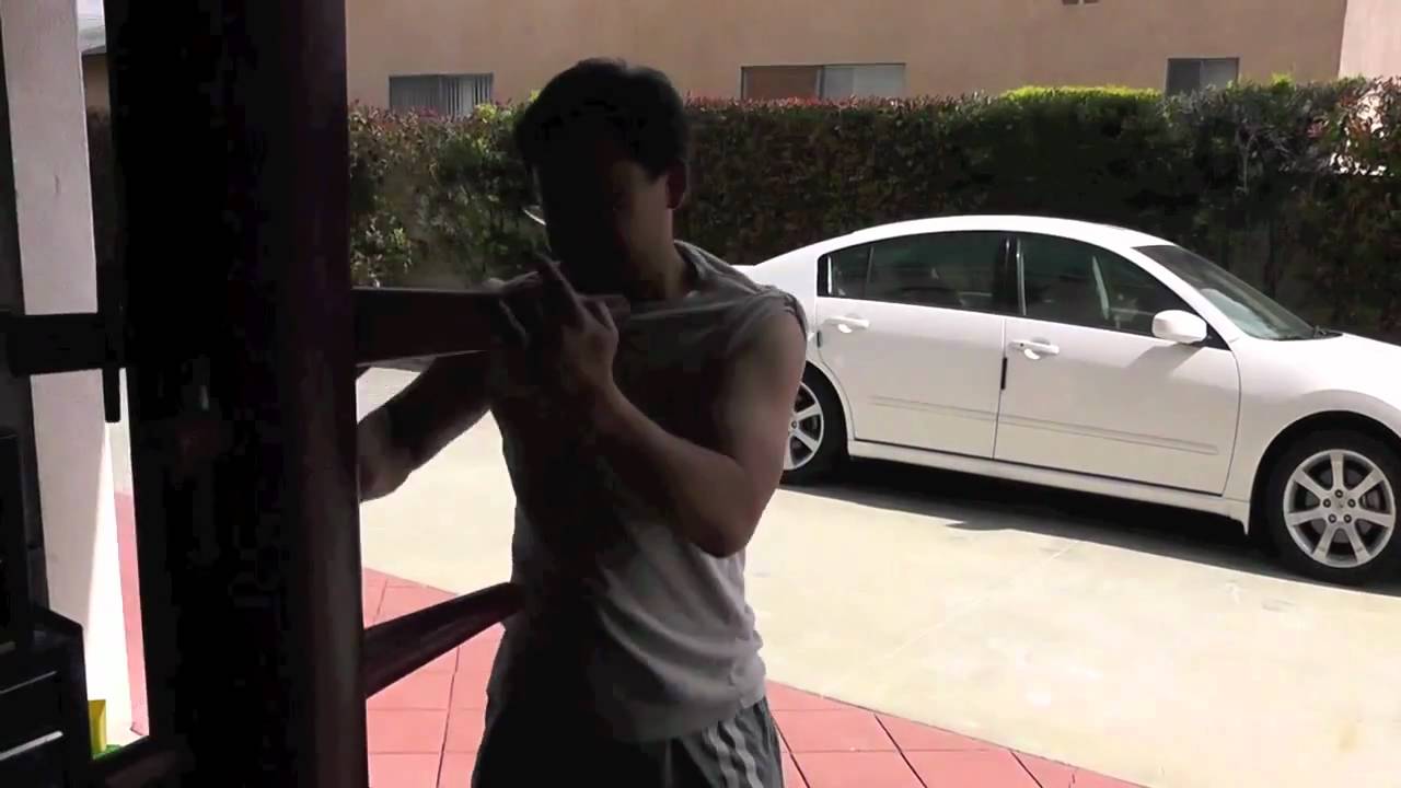 Wing Chun wooden dummy practice tutorial - YouTube