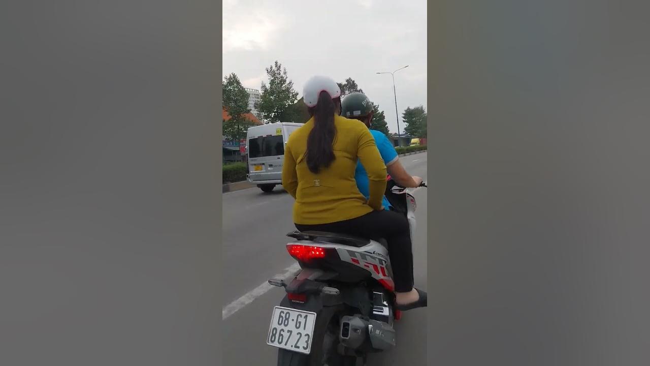 LO VỀ KEOE VỢ LA I AI NGỜ HÚT HỒN BỞI CÁI EM GÁI KIA ĐẸP QUÁ CHỪNG KKK #automobile - YouTube