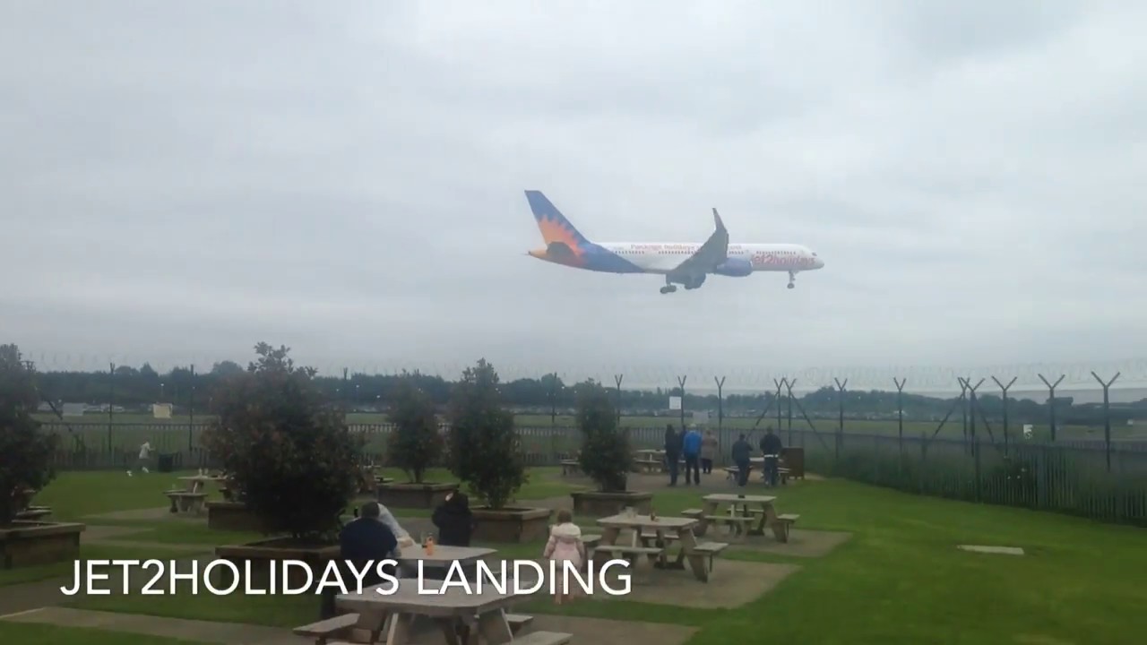 Jet2holidays Landing At Manchester Airport - YouTube