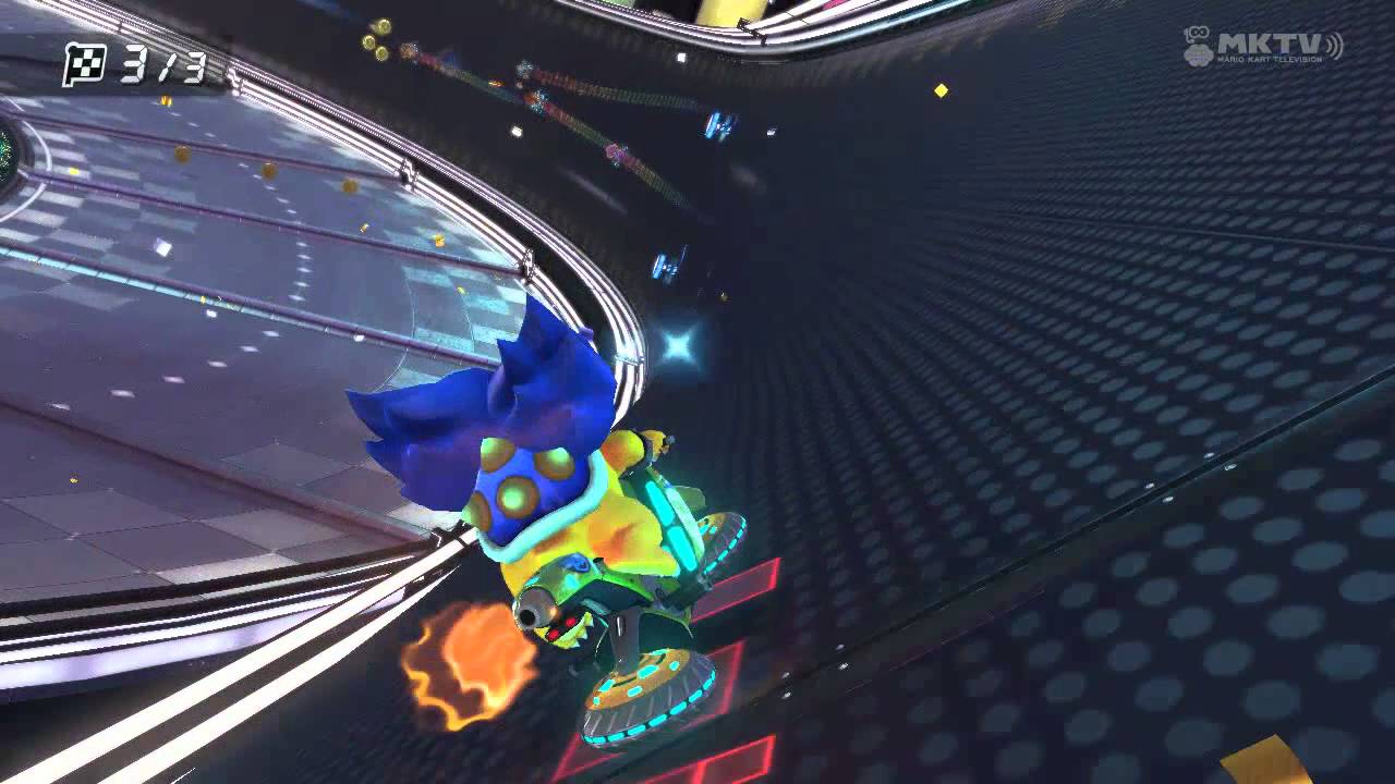 Mario Kart 8: Banana Throw on Rosalina - YouTube