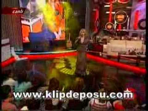 Kamuran Akkor-Aşk Eski Bir Yalan Armağan Çağlayanla Bu Hafta