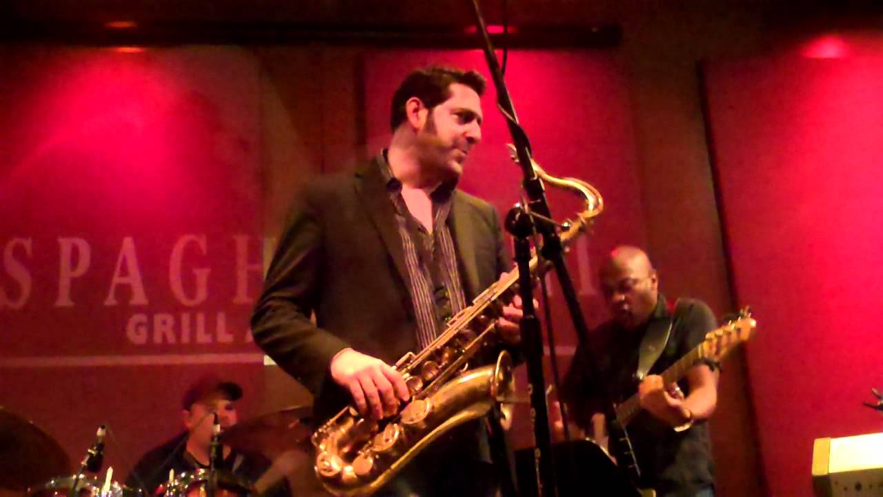 Steve Cole performs So Into You Live at Spaghettinis - YouTube