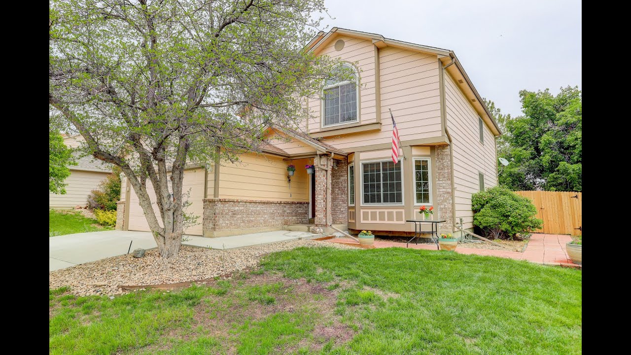 Jennifer Oldham presents 2194 S Waco Street Aurora, CO ...