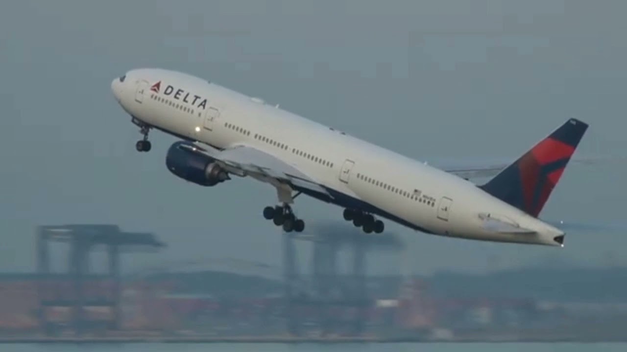 Delta Airlines Flight 89 - Landing Animation - YouTube