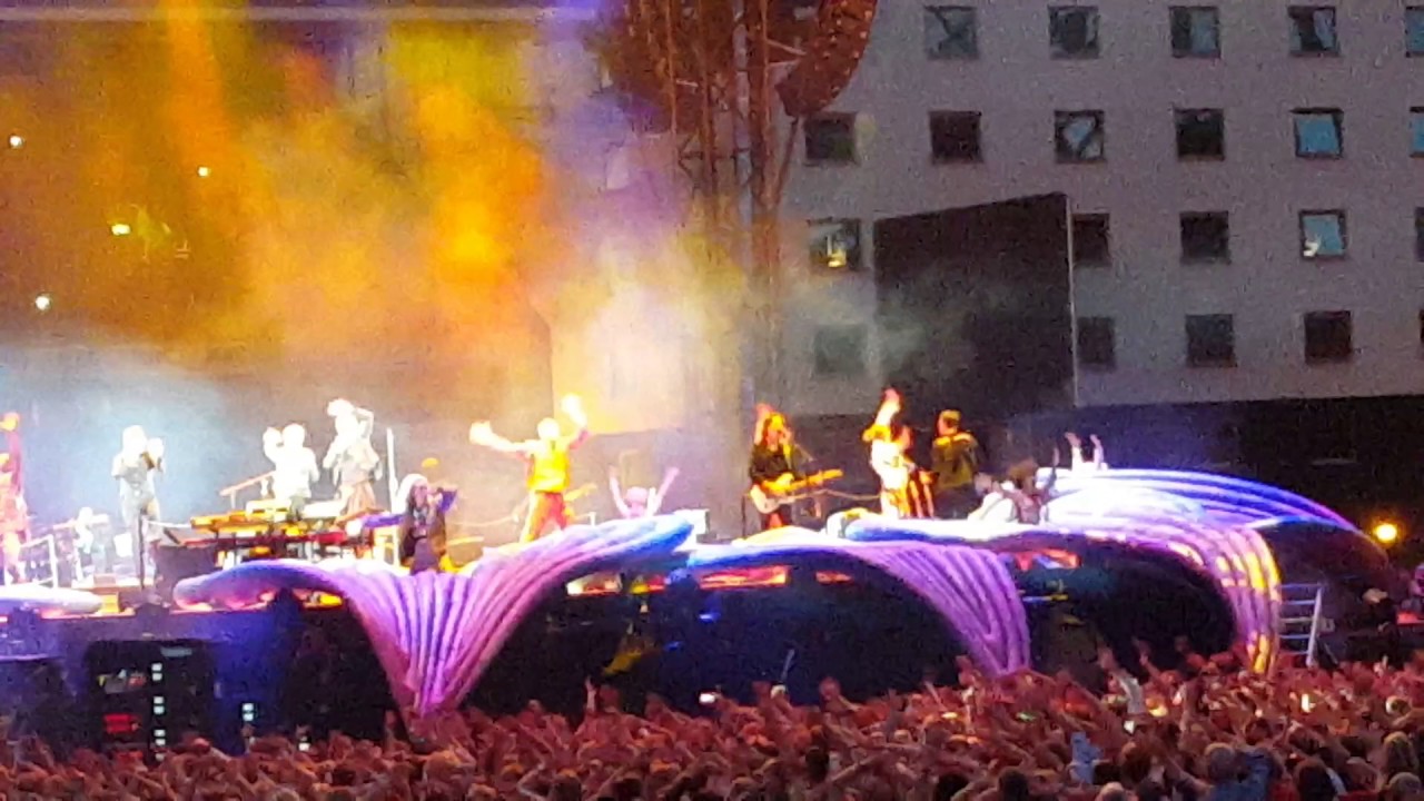 Take That concert in Norwich - Shine & Back For Good - YouTube