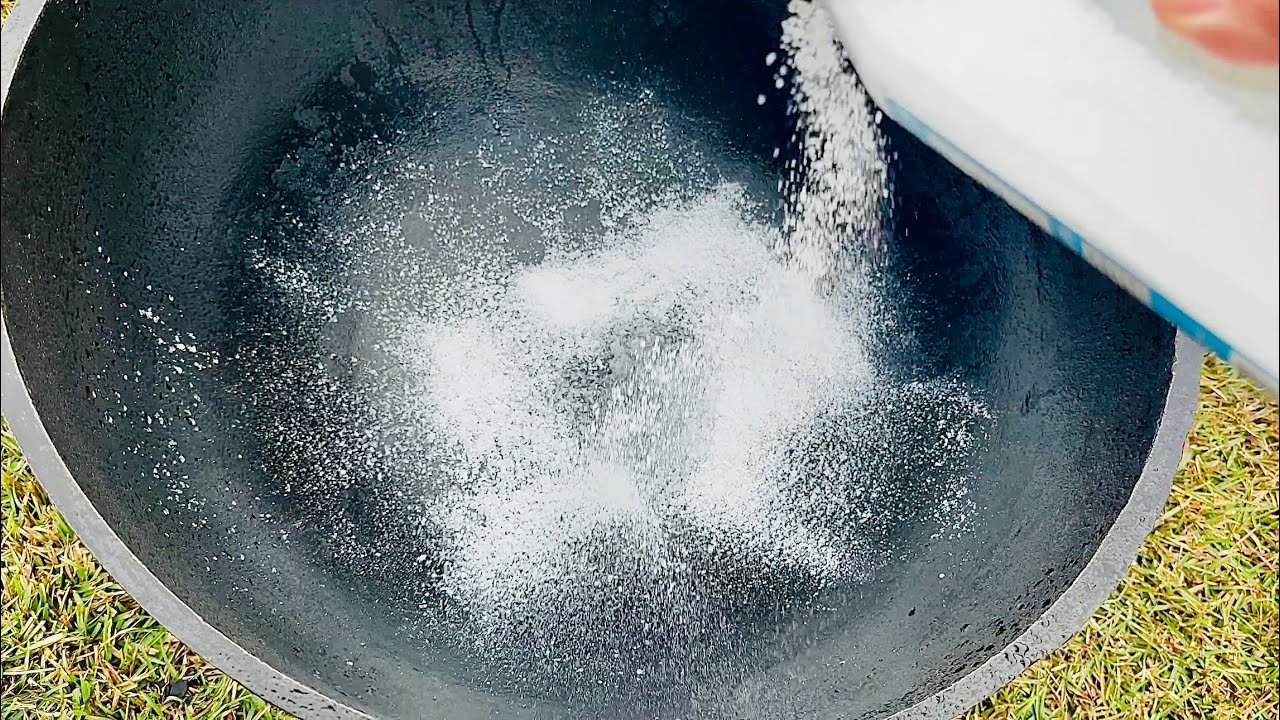 Cleaning a 20 Gallon Black Iron Pot - YouTube