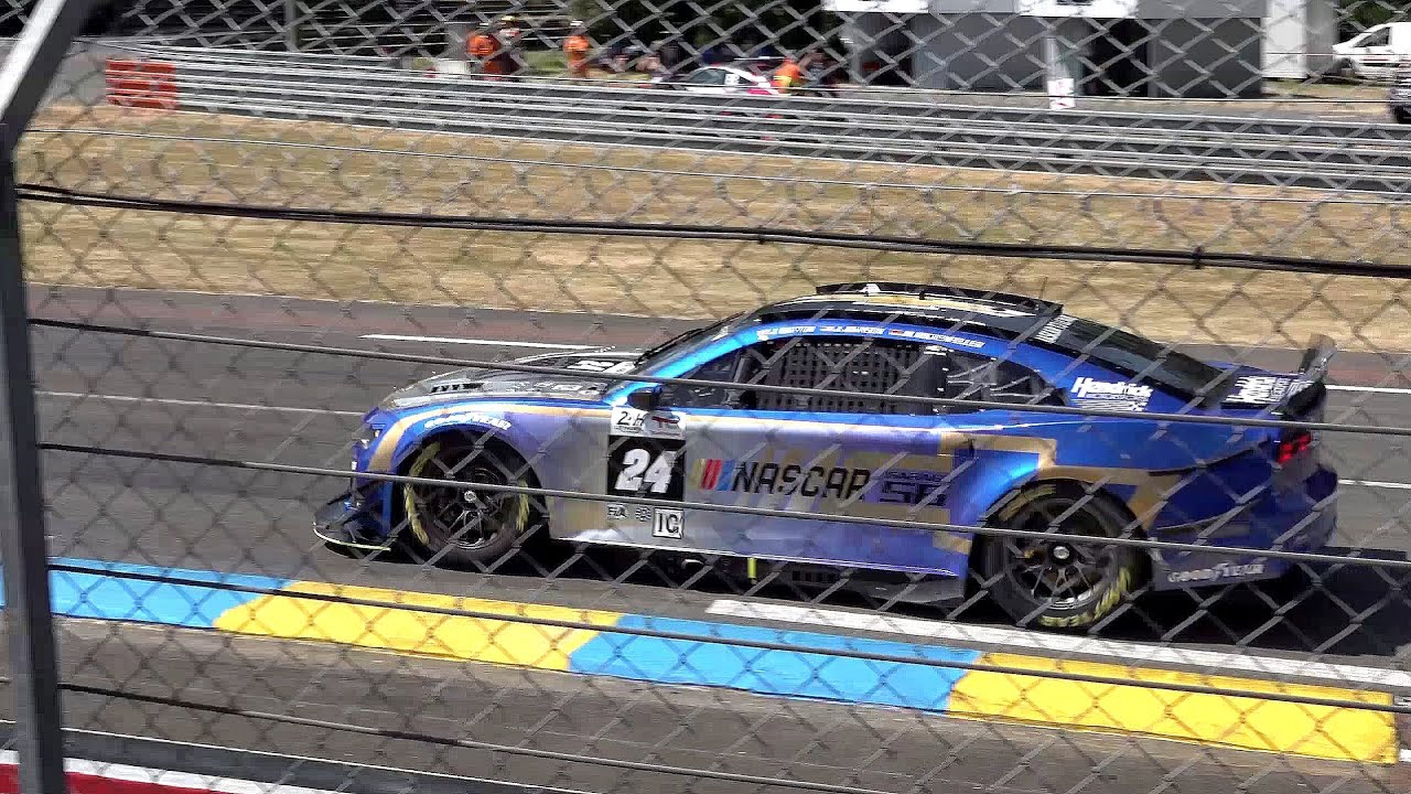 NASACAR Chevrolet Camaro ZL1 Brutal V8 Sound, Accelerations & Fly Bys ...