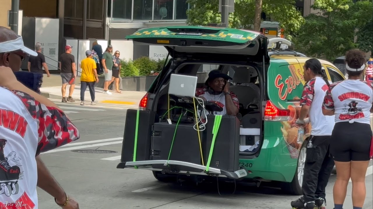 Seattle Torchlight Sea-fair Parade | Washington U S 2024 - YouTube