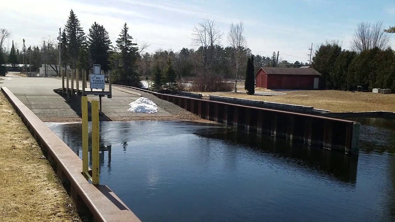 Checking out the Sturgeon River. - YouTube