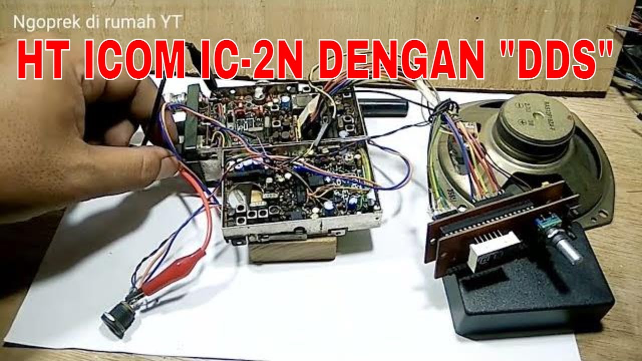 Cerita HT legendaris Icom IC-2N dengan dial frekuensi digital - jadi ...