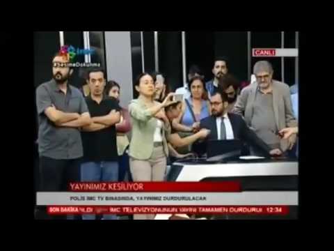 İMC TV binasına giren polisler yayını kesti