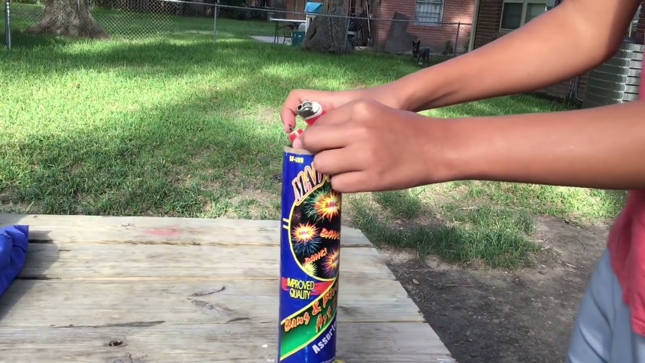 Popping 2 small firecrackers in a m-60 tube - YouTube