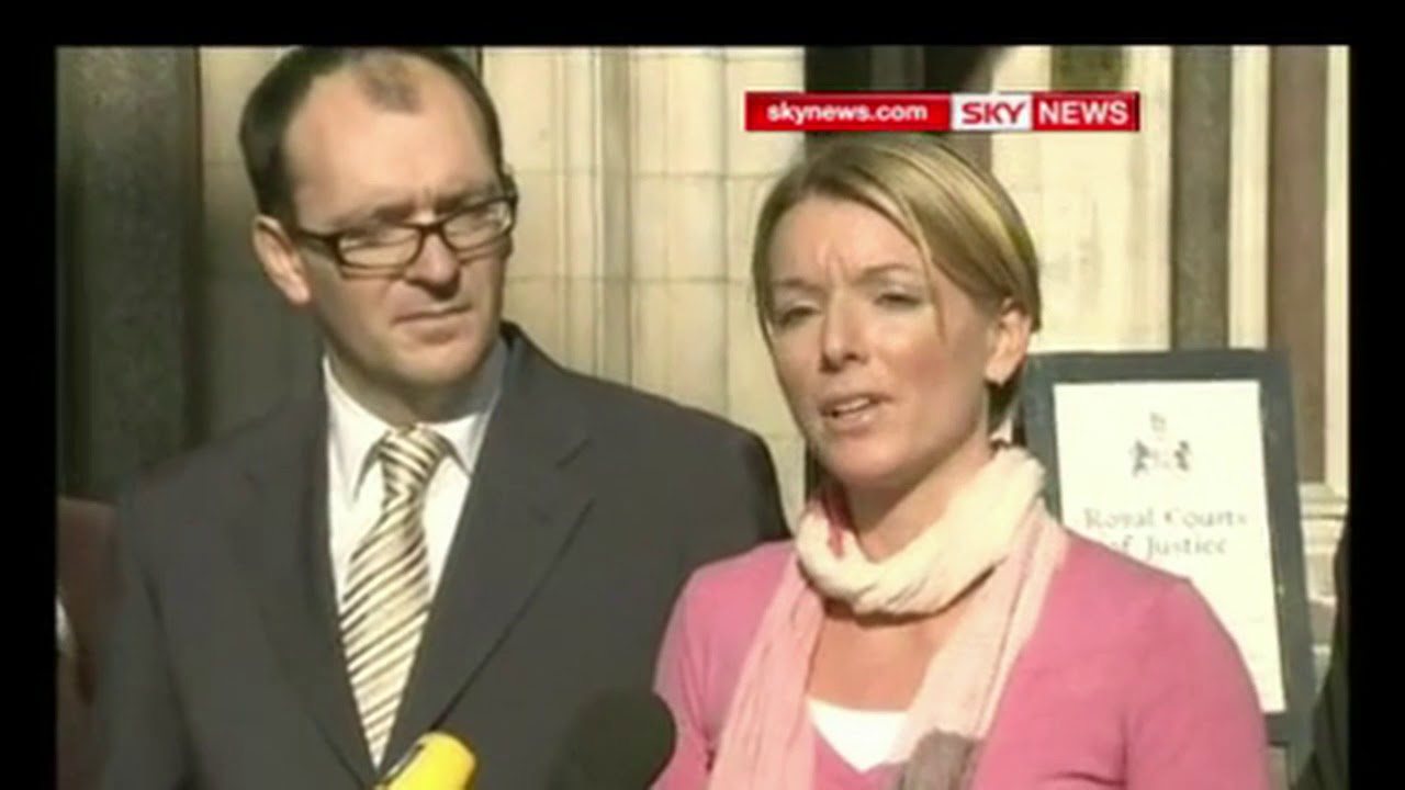 Madeleine McCann: Express apologises to the 'tapas seven' - YouTube