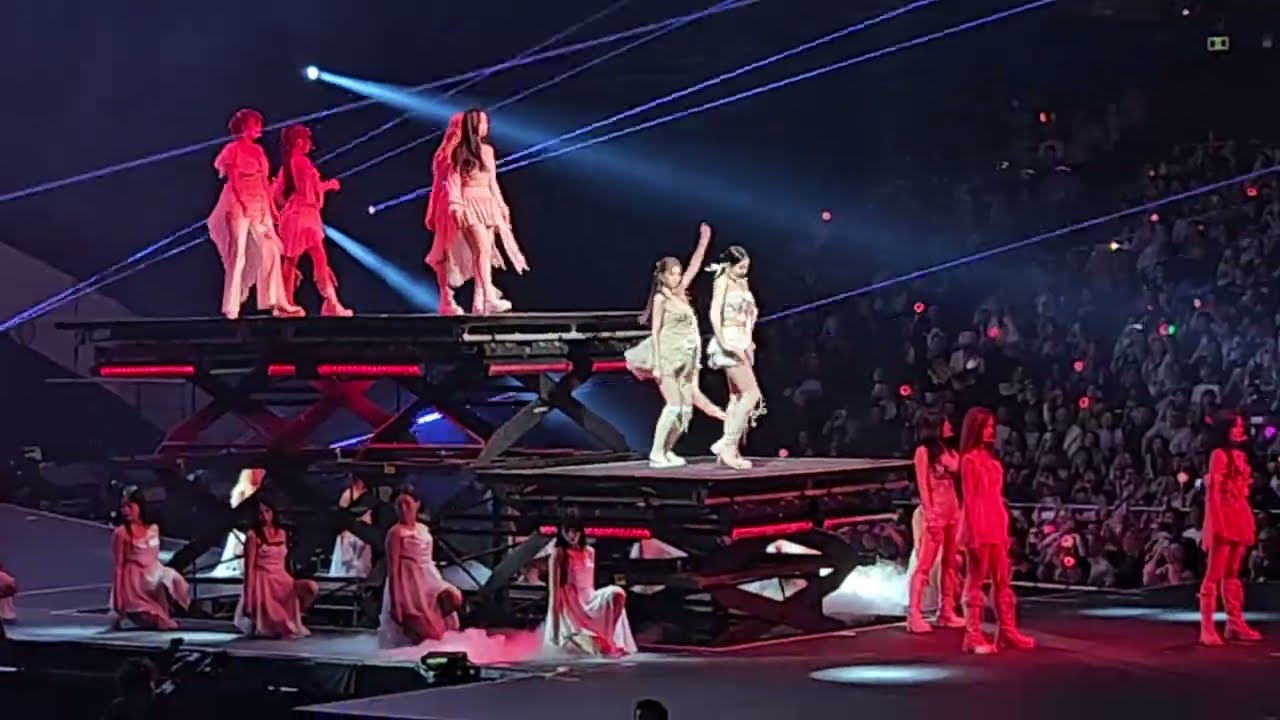 FEEL SPECIAL + CRY FOR ME + FANCY + THE FEELS | TWICE 'READY TO BE TOUR ...