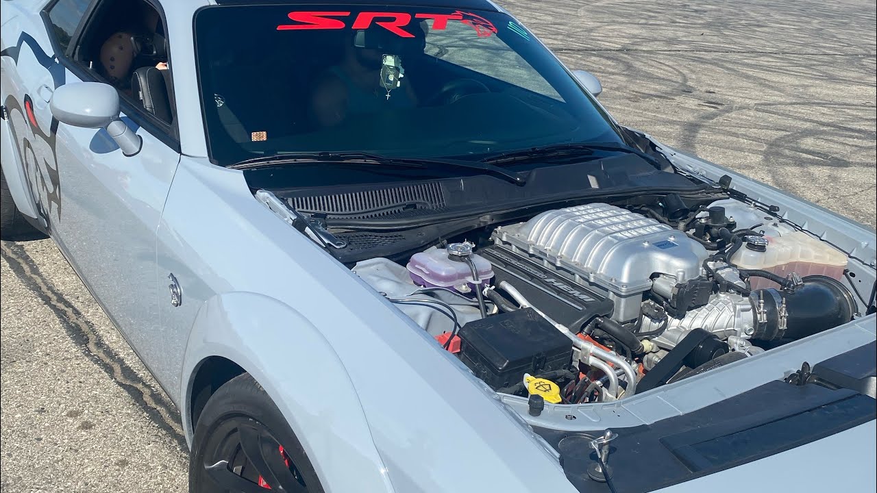 HELLCAT WIDEBODY SLIDING W/ NO HOOD - YouTube