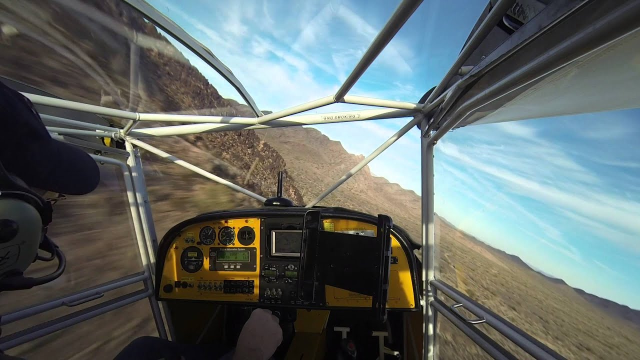 Desert flying 2016 - YouTube