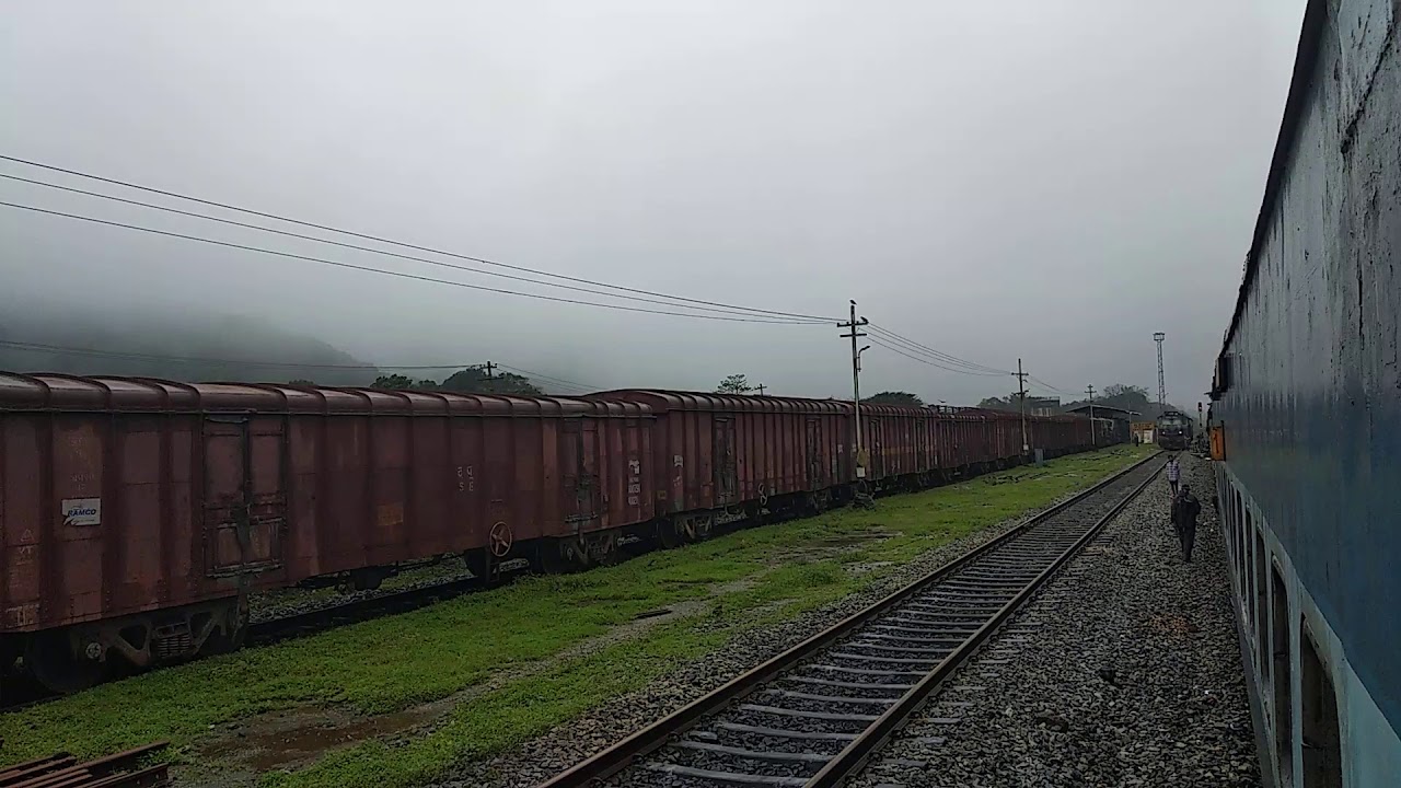 Amaravathi Express -18047 (Howrah Junction to Vasco Da Gama) - YouTube