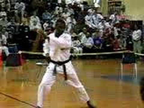Isshinryu karate Tonfa Kata - YouTube