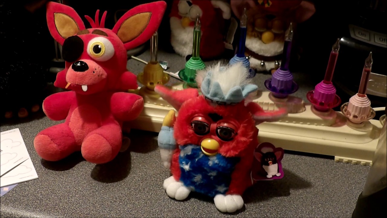 Foxy Meets The Statue Of Liberty Furby KB Toys Special Edition - YouTube