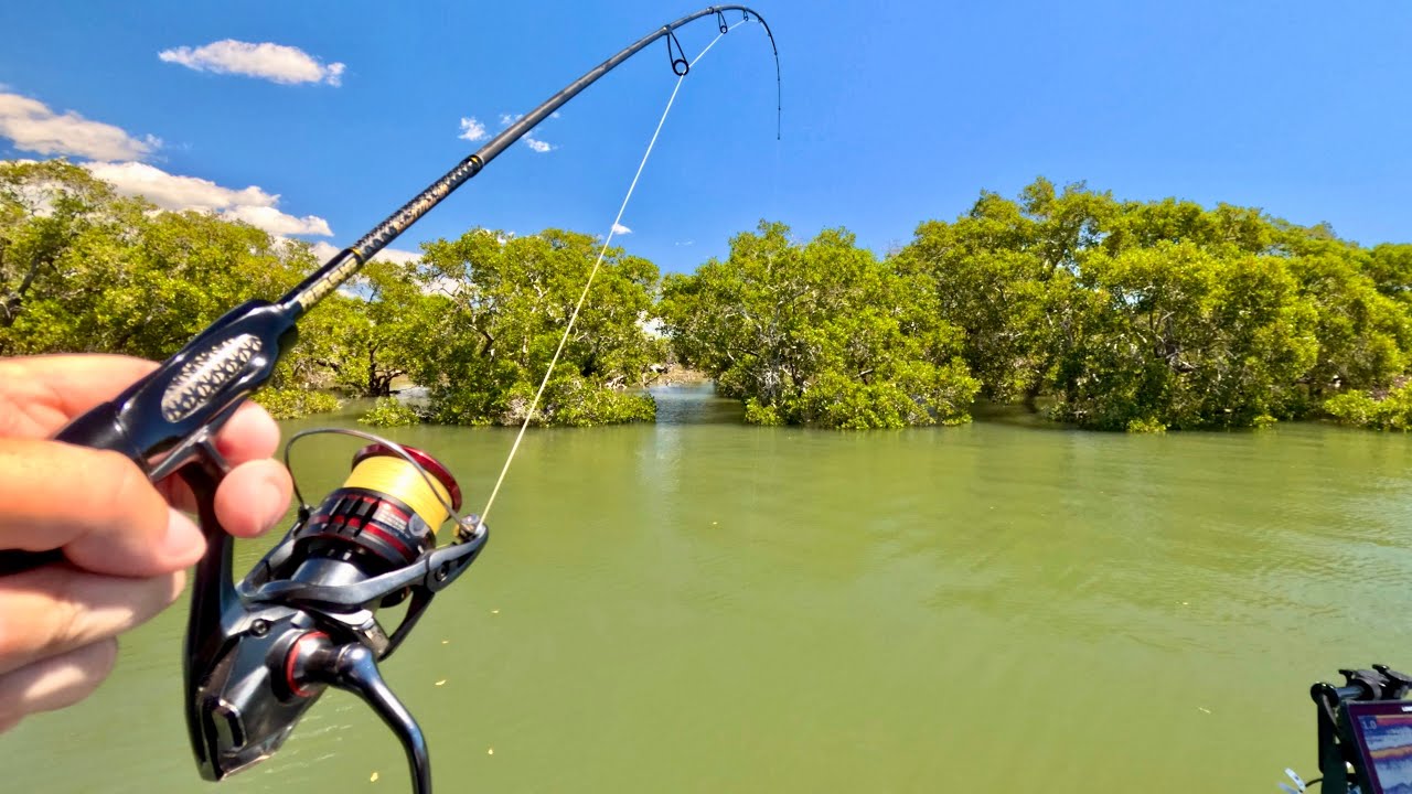 Ultra Light LURE Fishing !! For BIG Fish !! - YouTube