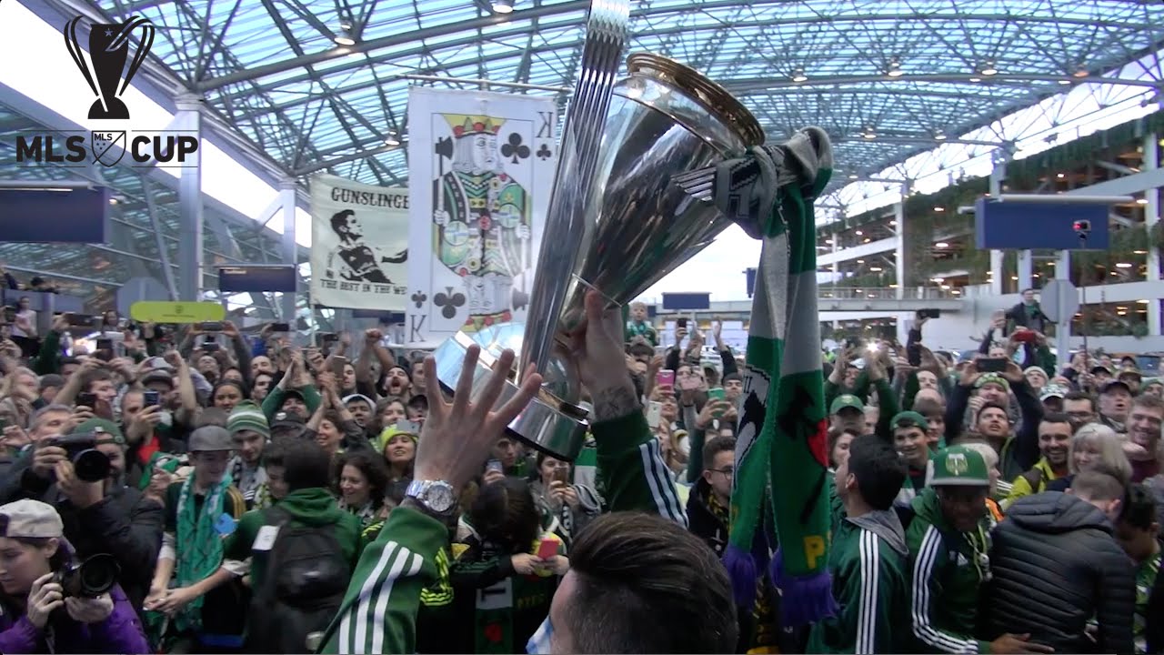 The Portland Timbers arrive at PDX with the MLS Cup in front of huge ...