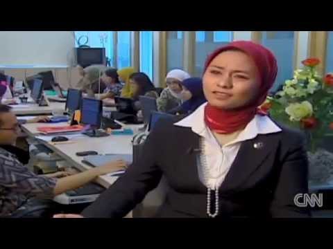 Ligwina Hananto, an IPMI alumni, in CNN Young & Rich in Indonesia - YouTube