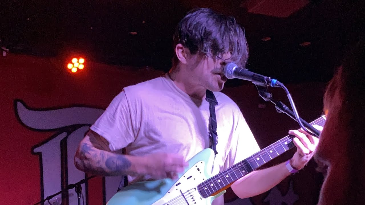 Modern Color - "Pale" Live at Holy Diver, Sacramento CA 12/14/21 - YouTube