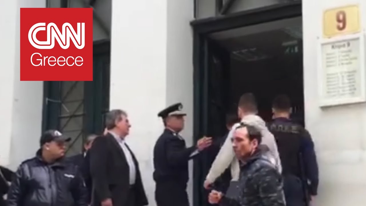 Στον ανακριτή ο 42χρονος - YouTube