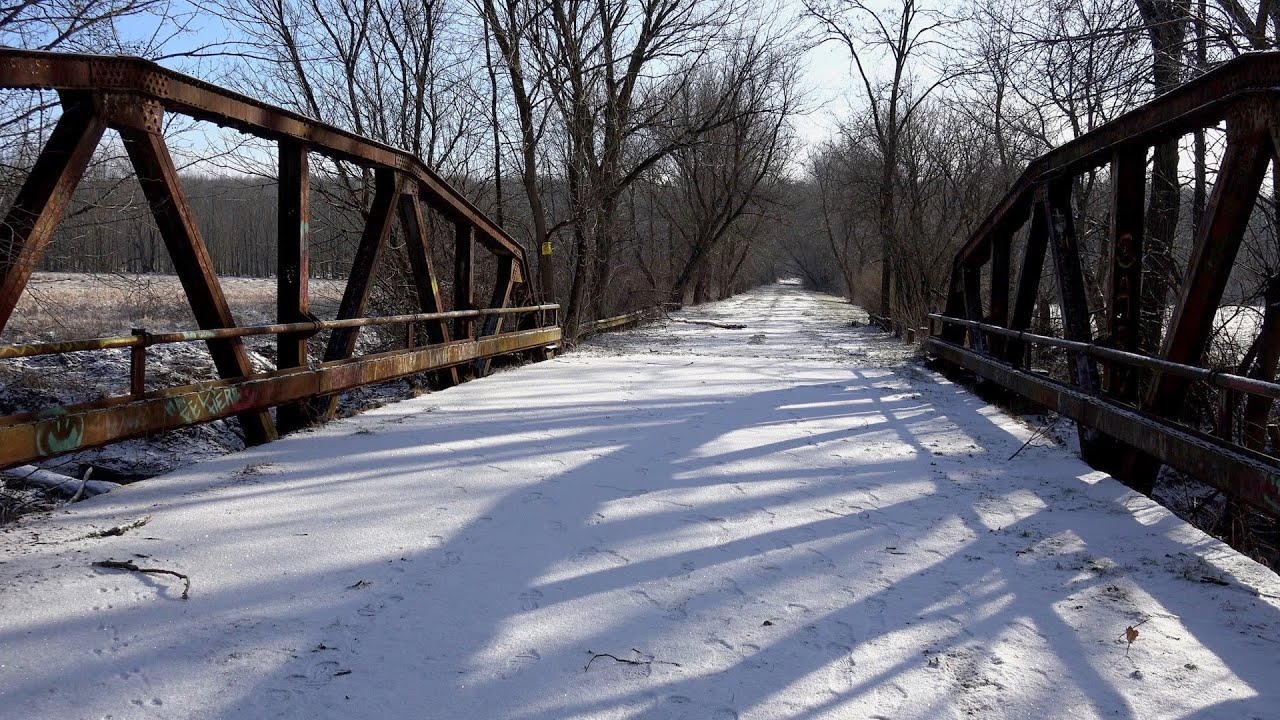 Pine Lake Ghost Road and Phantom Bridge, Greenford, Ohio - YouTube