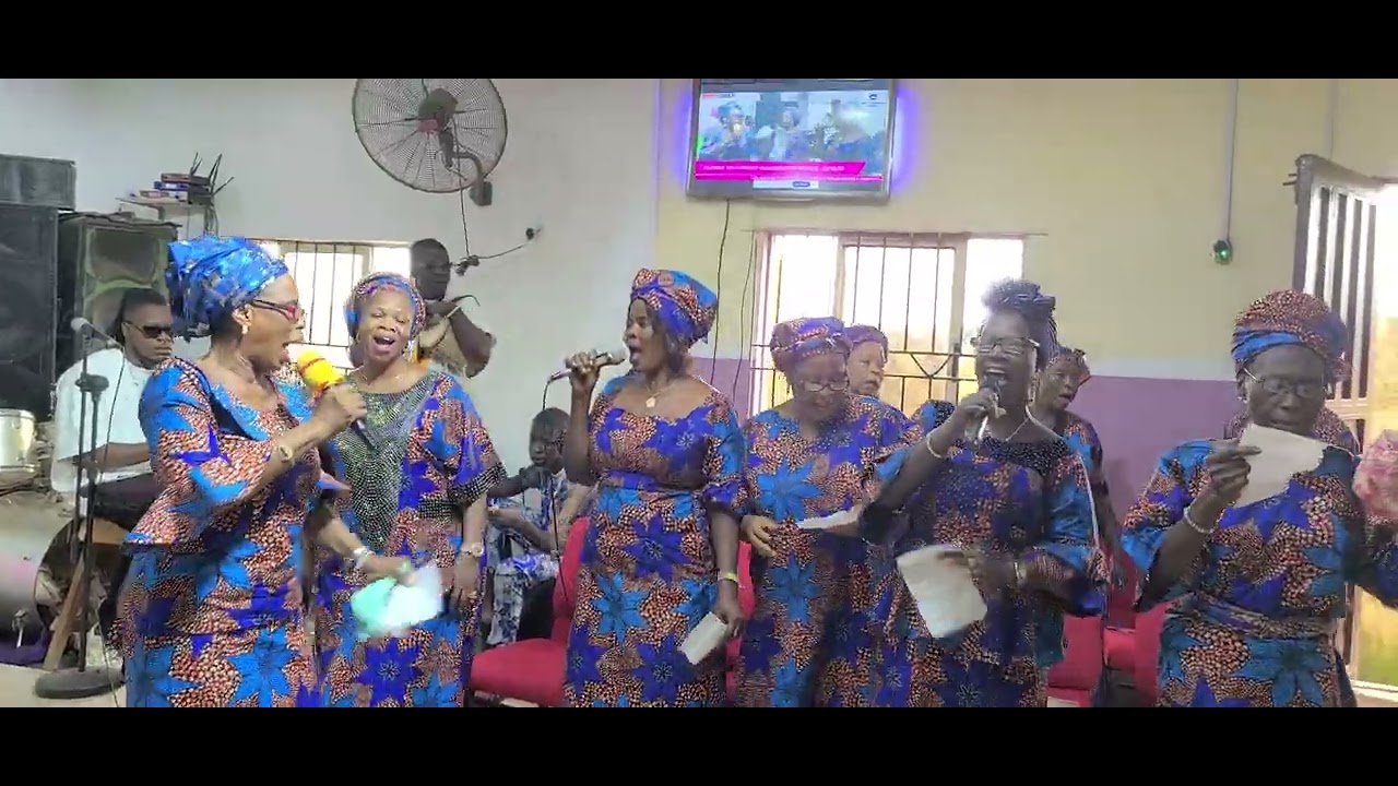 Special rendition by the Elders Choir - YouTube